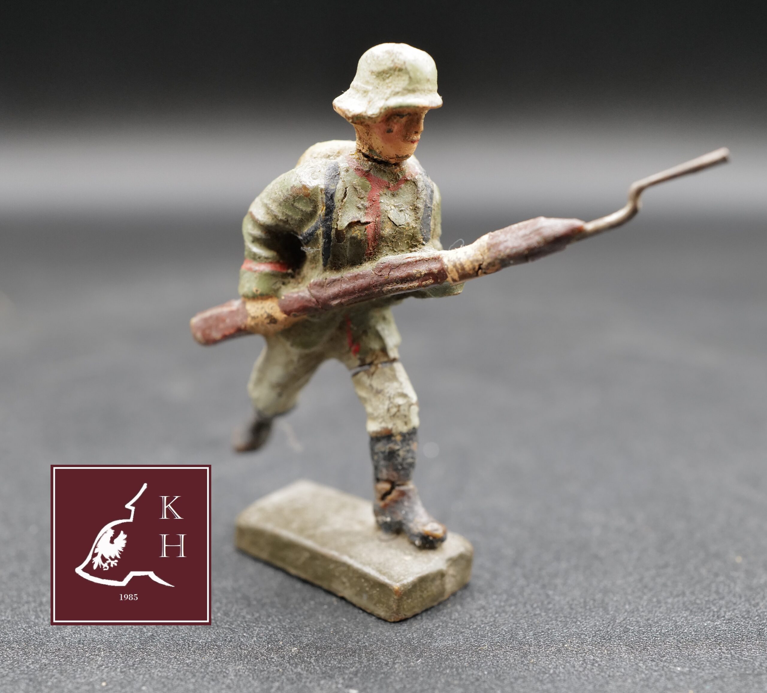 Lineol German Soldier runninig - Karl Häuser