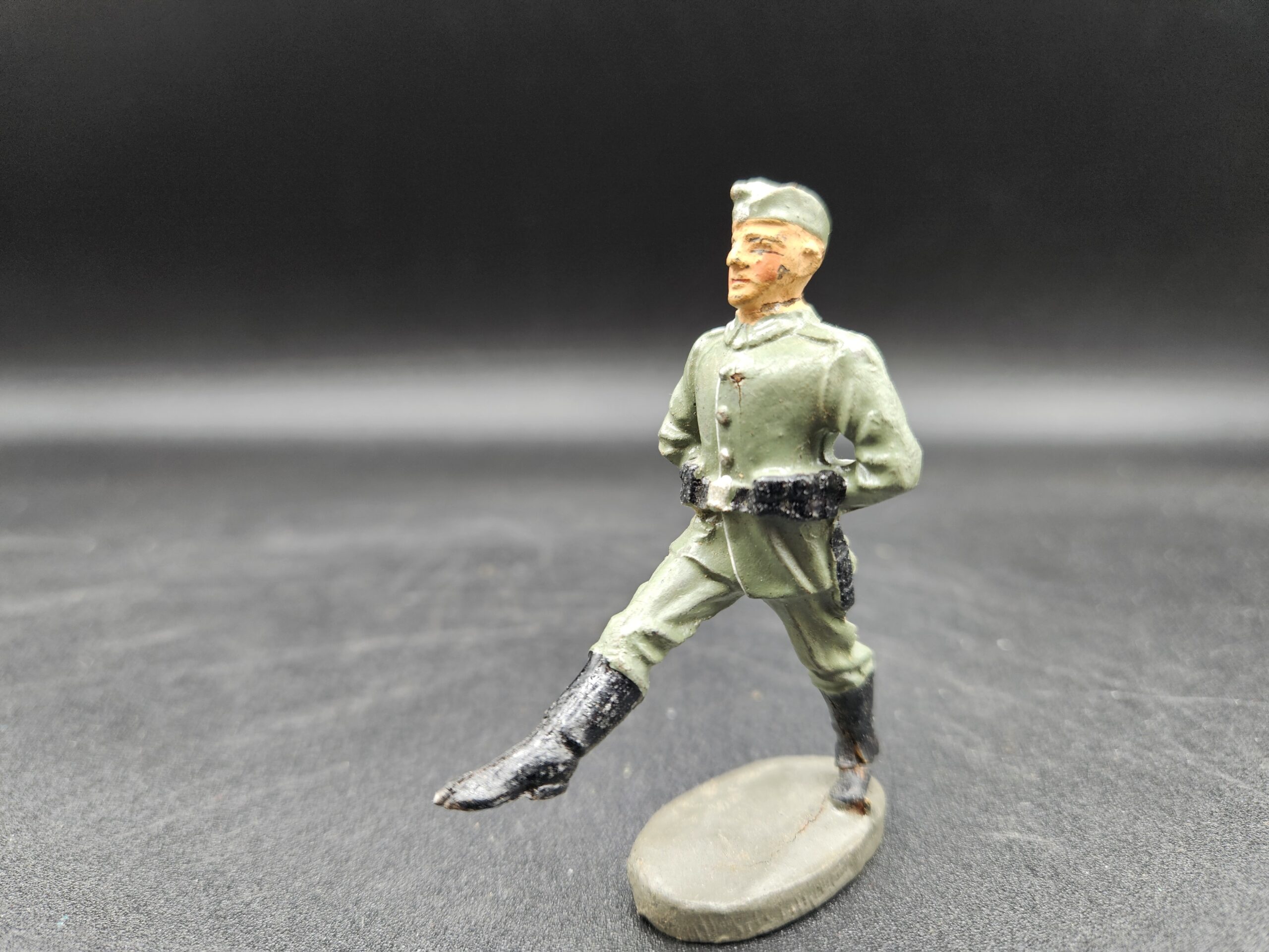 Elastolin German Toy soldier Marching - Karl Häuser